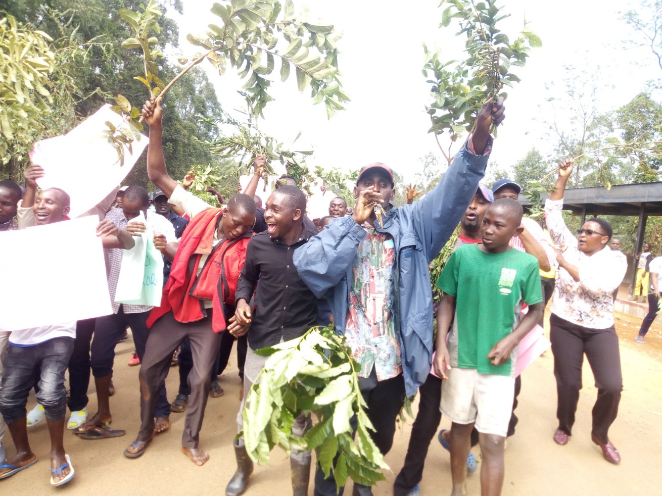 Residents demonstrate over state of Iyabe Hospital - Scholar Media Africa